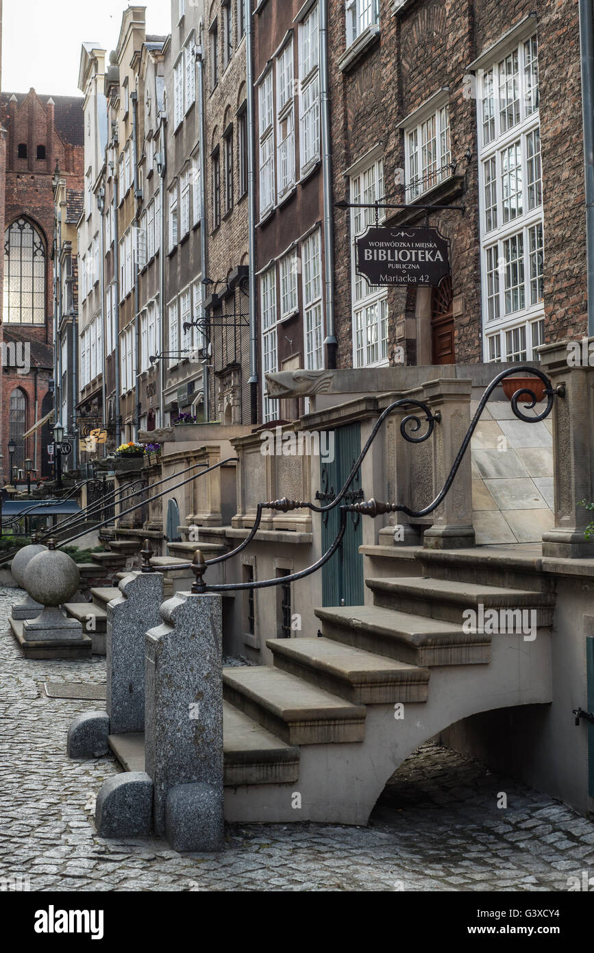 Traditional buildings in Gdansk Stock Photo - Alamy