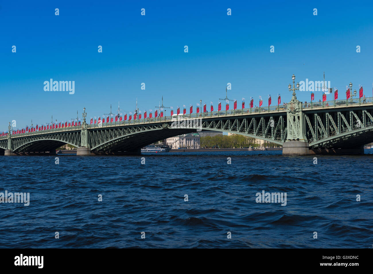 Palace Bridge Over Neva River, St Petersburg Stock Photo - Alamy