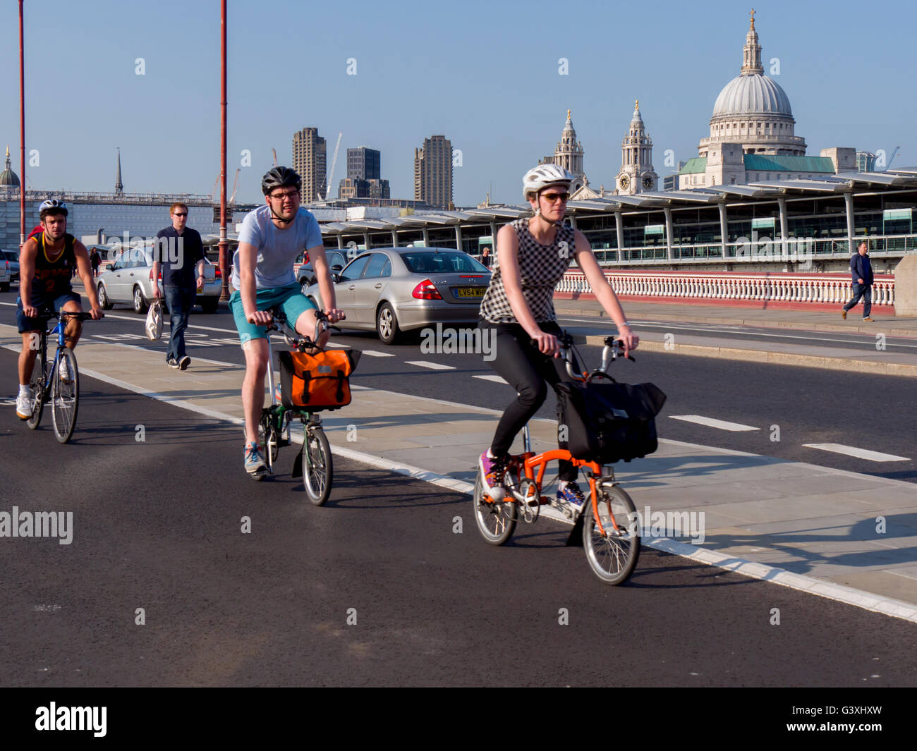 Cycle superhighway hi-res stock photography and images - Alamy