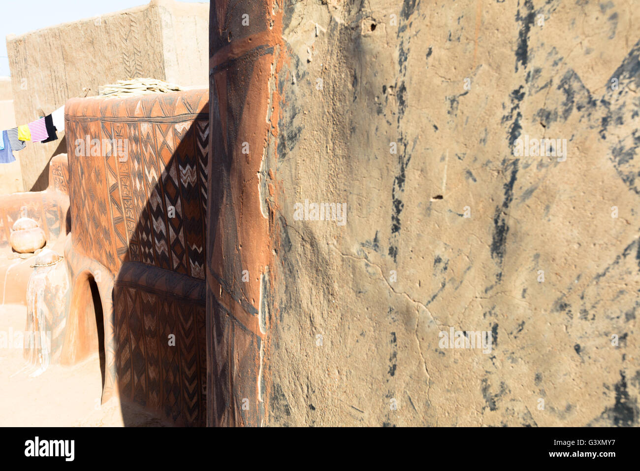 Tiebelè, the royal court made by painted kassena houses, Burkina Faso ...