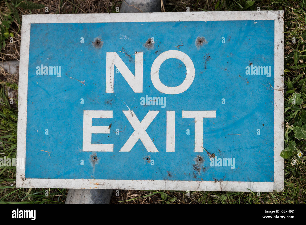 Broken road sign hi-res stock photography and images - Alamy