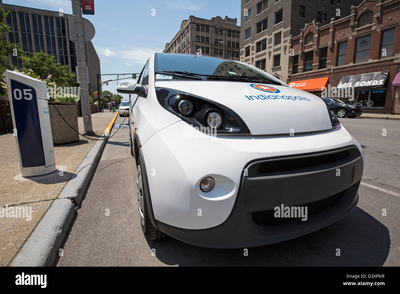Electric car recharging station hi-res stock photography and images - Alamy