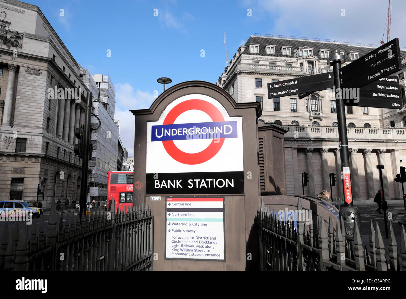 King william street station hi-res stock photography and images - Alamy
