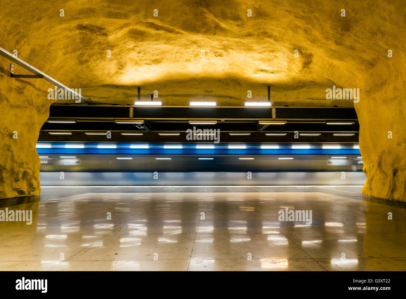 Akalla metro station hi-res stock photography and images - Alamy