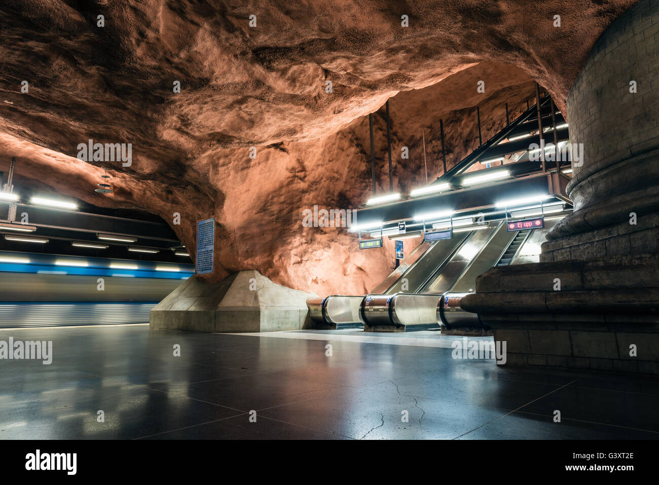 Radhuset metro station hi-res stock photography and images - Alamy
