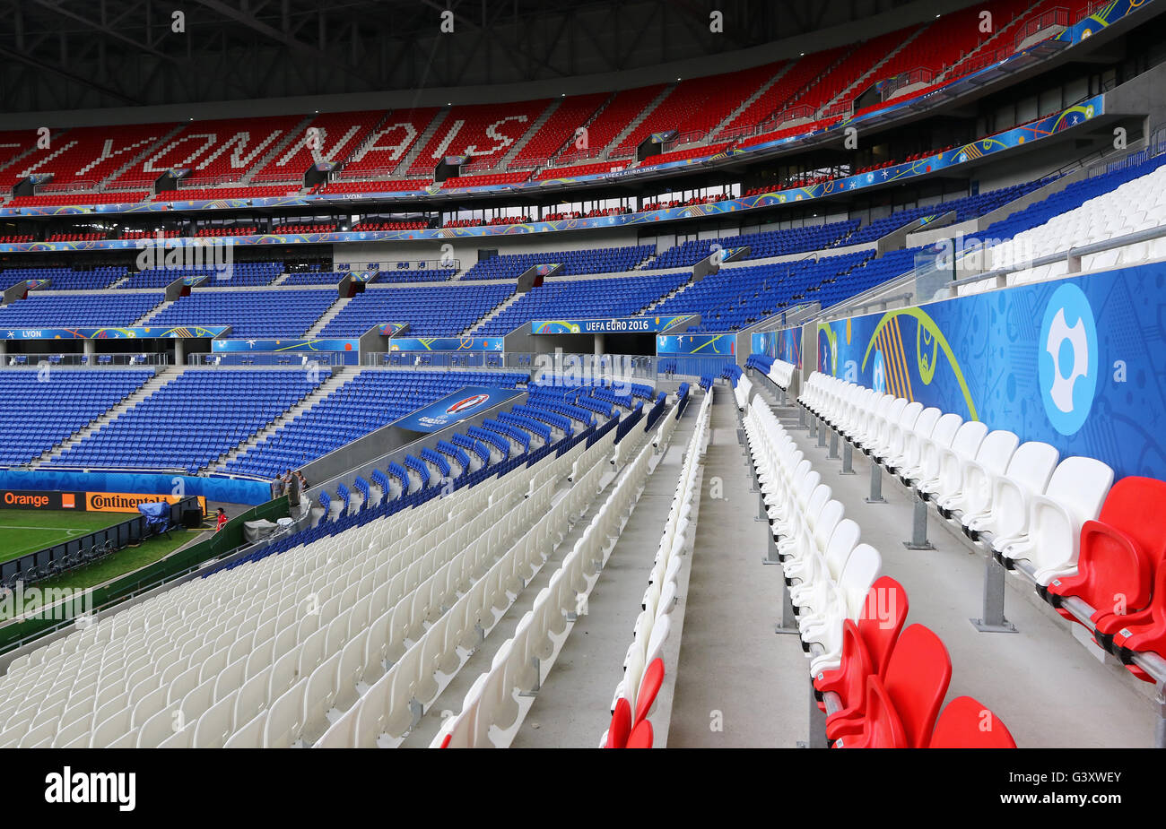 Stade de france stadium roof hi-res stock photography and images - Alamy