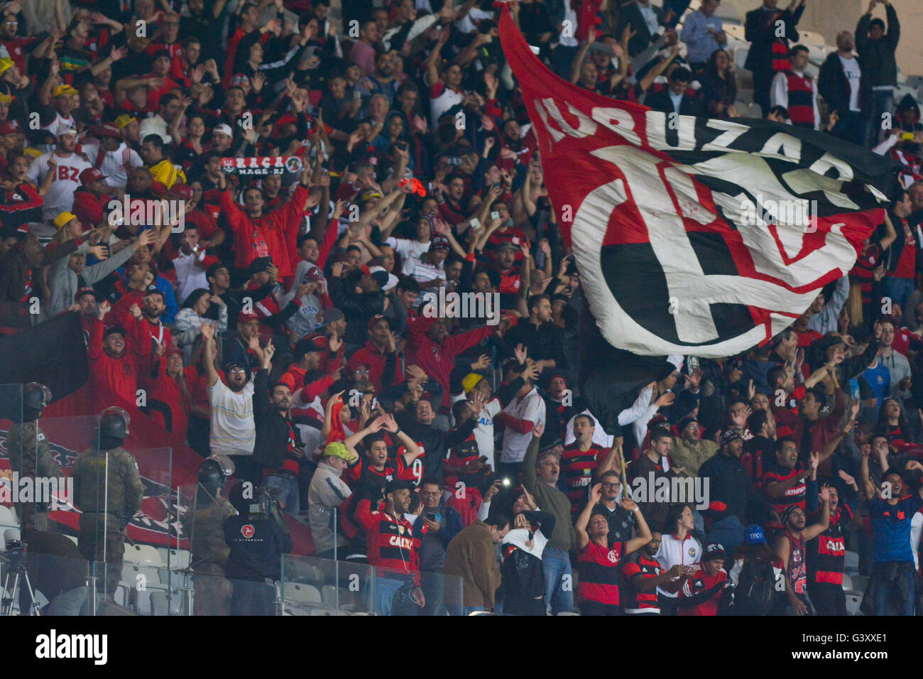 Torcida flamengo hi-res stock photography and images - Alamy