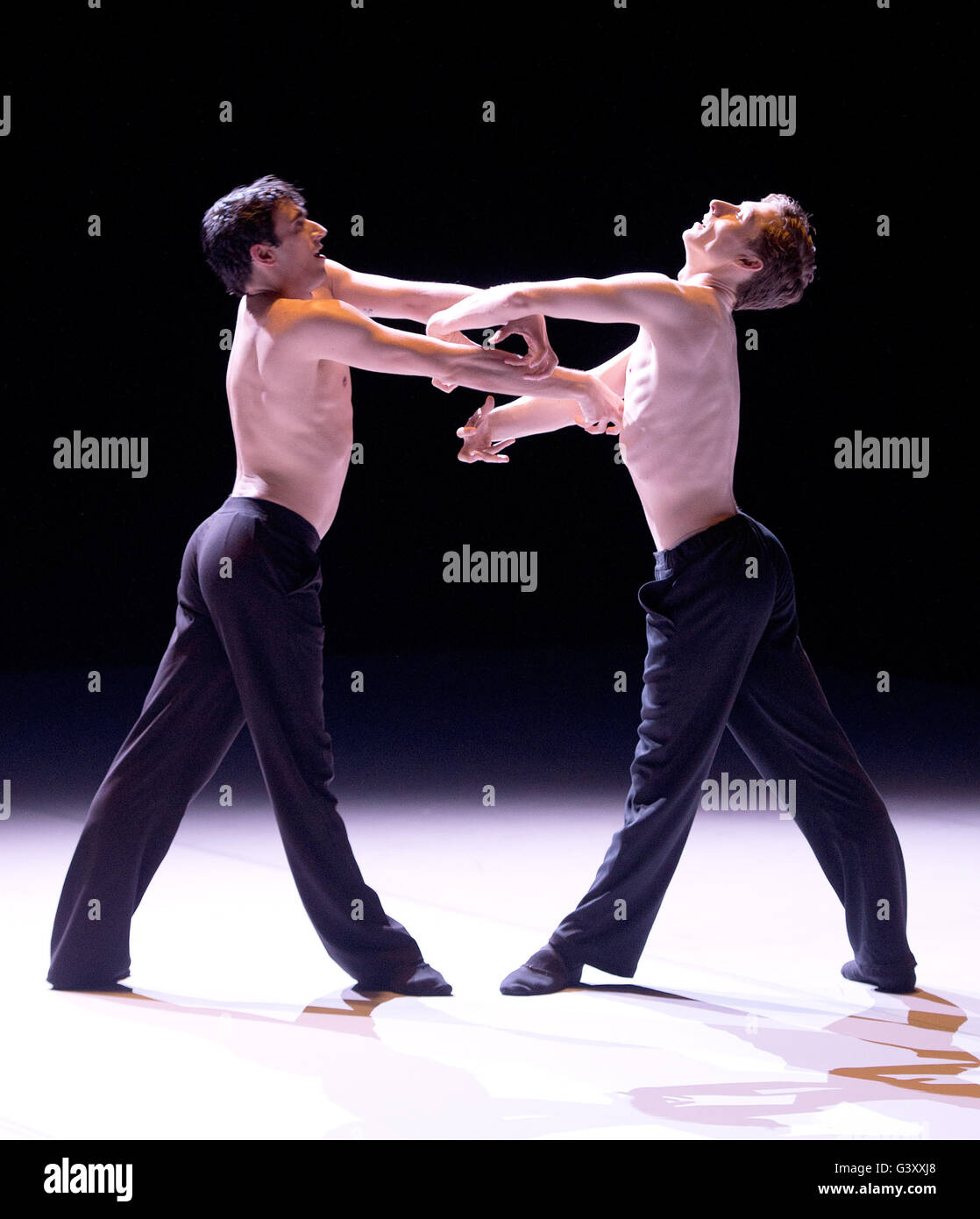 Famous dancer hi-res stock photography and images - Alamy