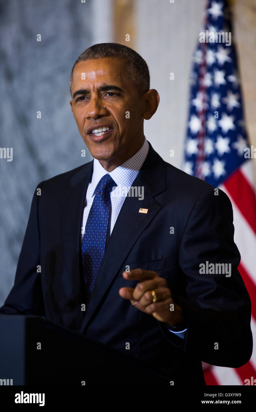 United States President Barack Obama speaks on the Orlando shooting at ...