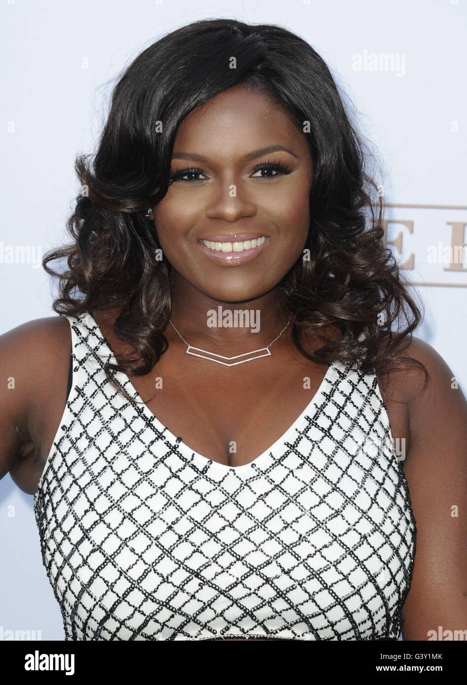 Los Angeles, CA, USA. 15th June, 2016. Deborah Joy Winans at arrivals ...
