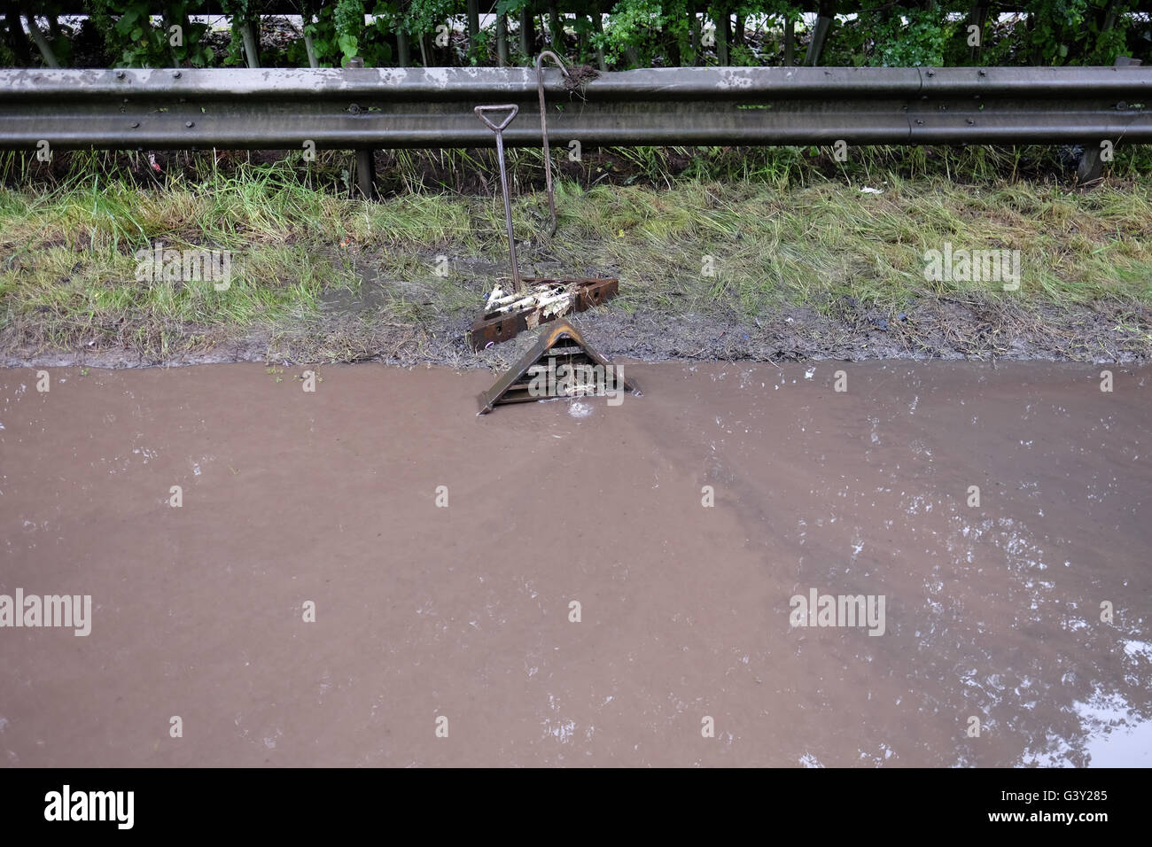 flood water going down a drain Stock Photo - Alamy
