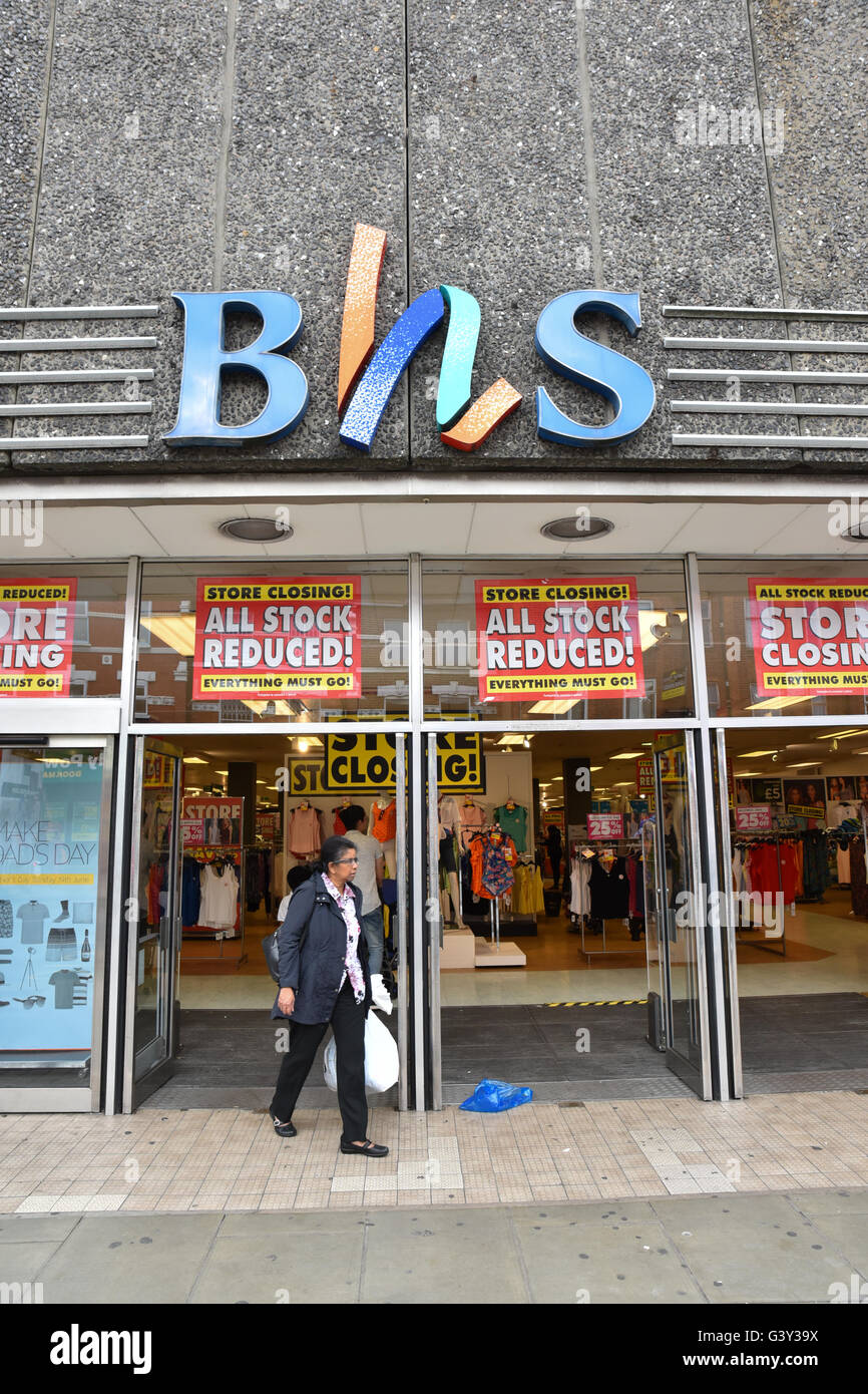 The bhs store in wood green hi-res stock photography and images - Alamy