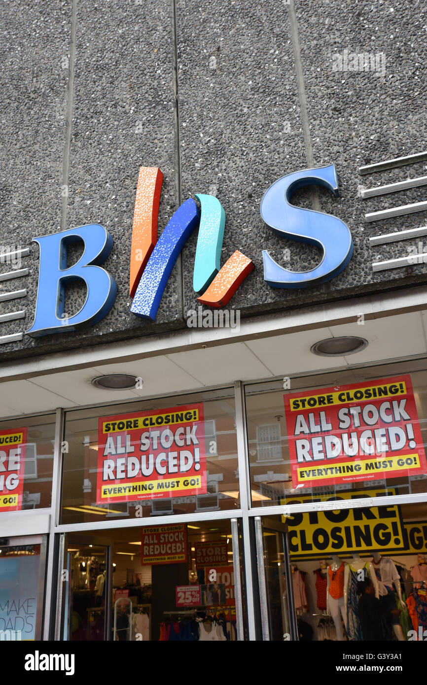 The bhs store in wood green hi-res stock photography and images - Alamy