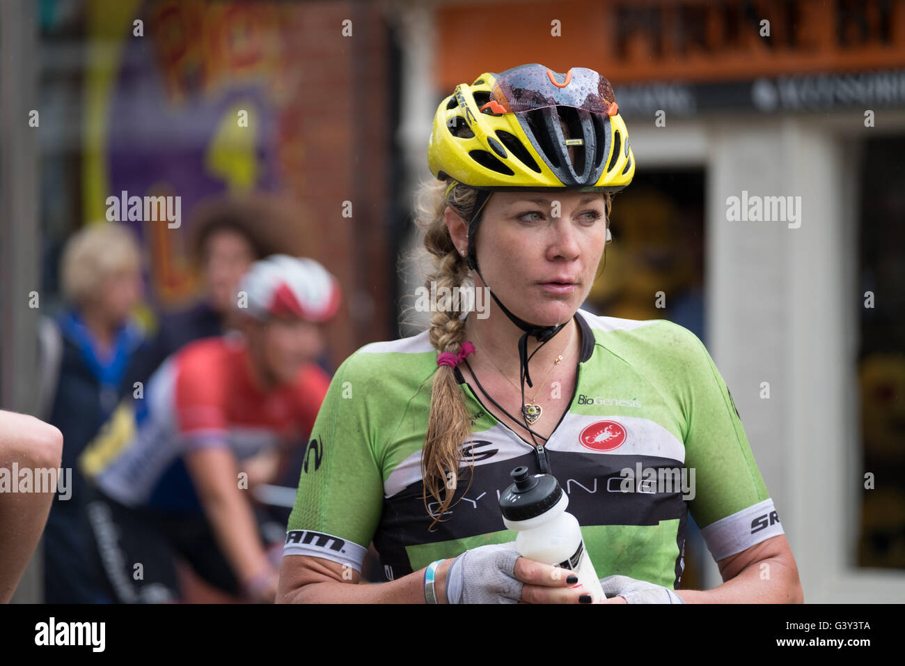 Stage 2 finish hi-res stock photography and images - Alamy