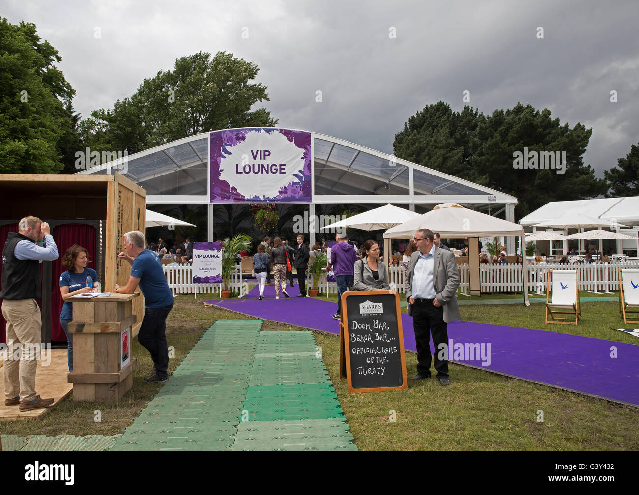 Vip marquee hi-res stock photography and images - Alamy