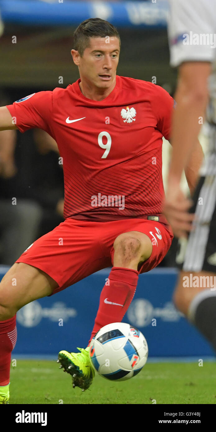 St. Denis, France. 16th June, 2016. Robert Lewandowski of Poland ...