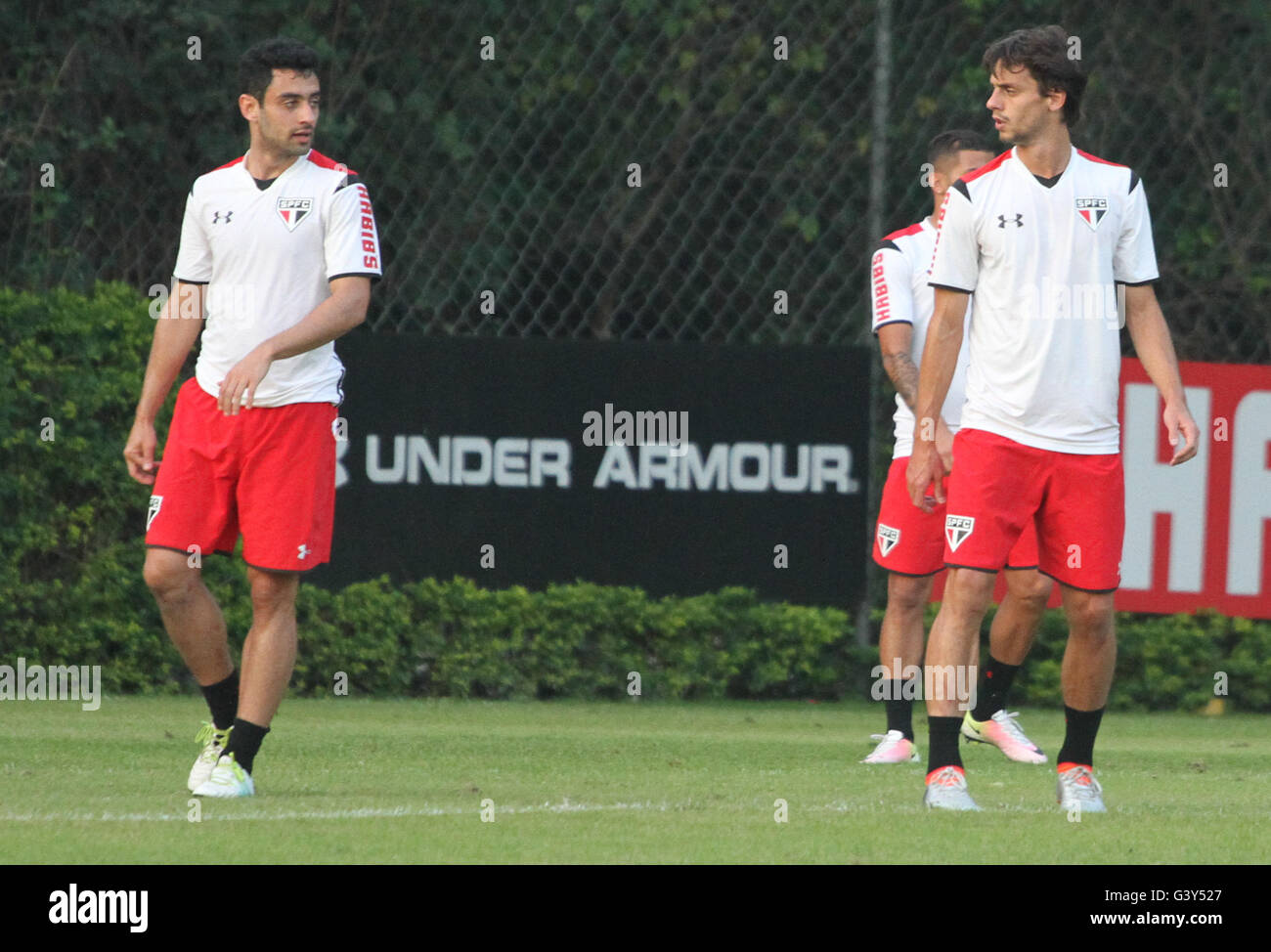 Sao Paulo, Brazil. 16th June, 2016. TRAINING SPFC - Daniel and Rodrigo ...