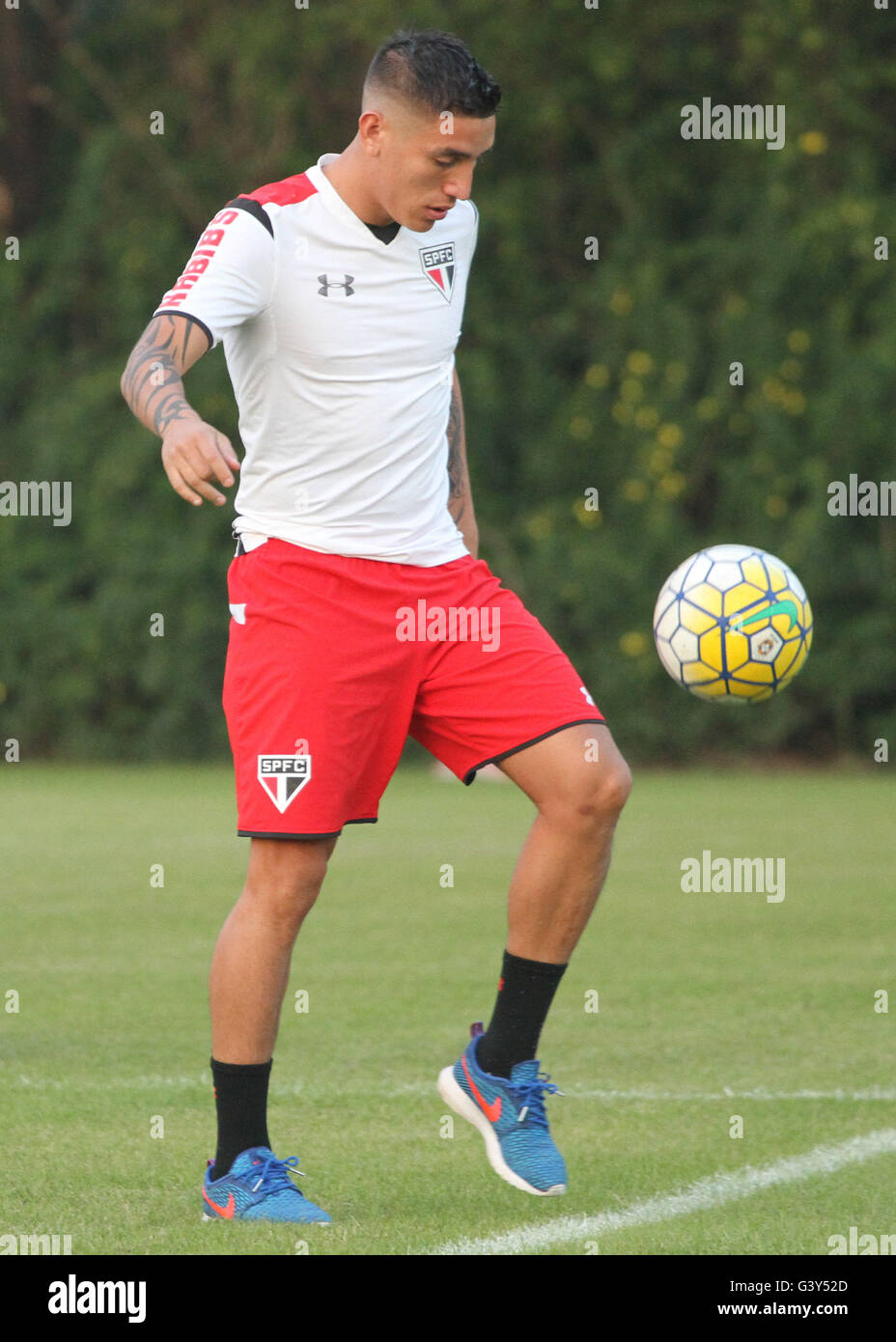 Sao Paulo, Brazil. 06th June, 2016. TRAINING SPFC - Centurion during ...