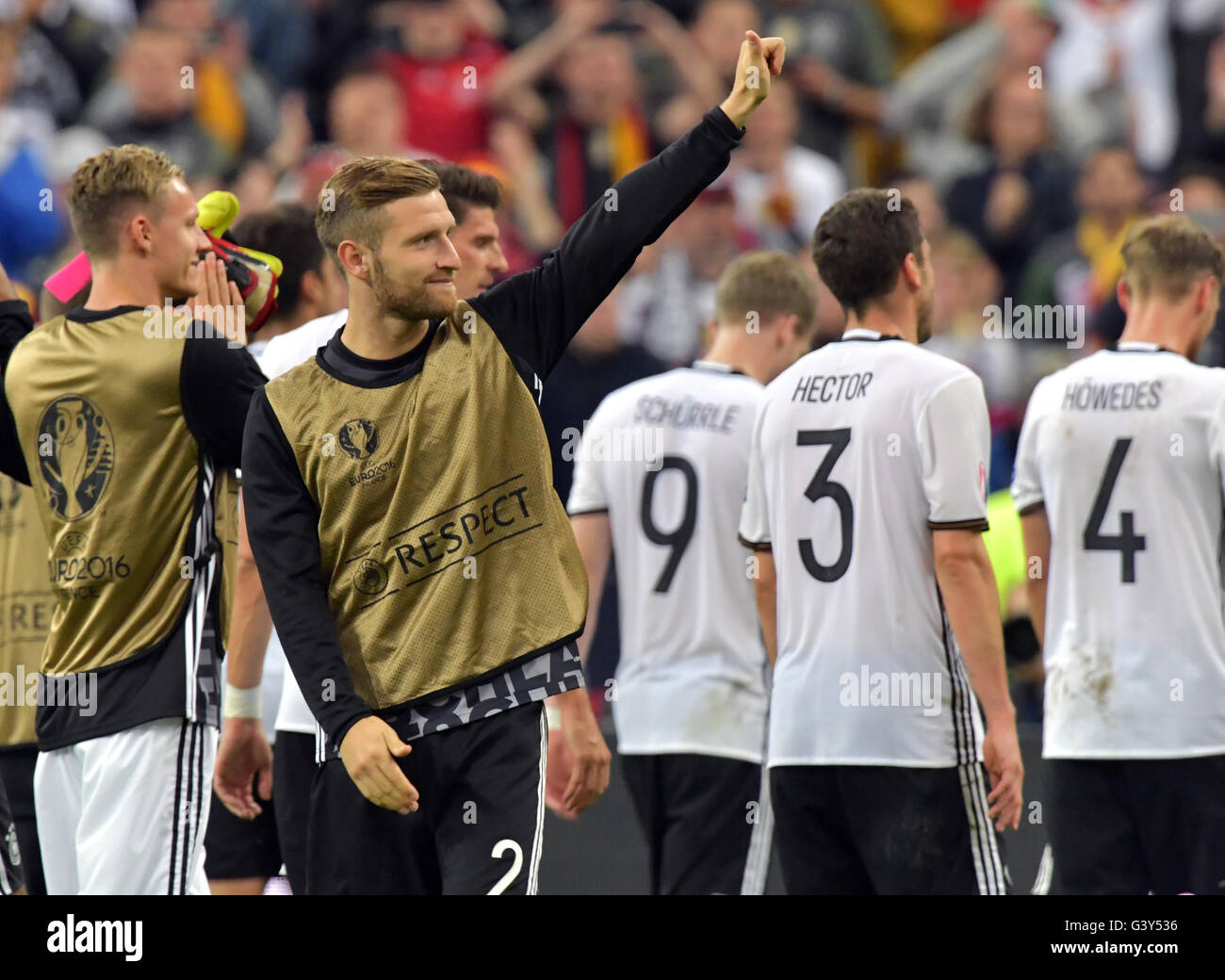 St. Denis, France. 16th June, 2016. Shkodran Mustafi of Germany (2 - L ...