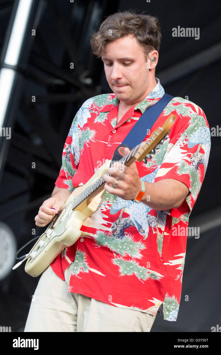 Two door cinema club guitarist hi-res stock photography and images - Alamy