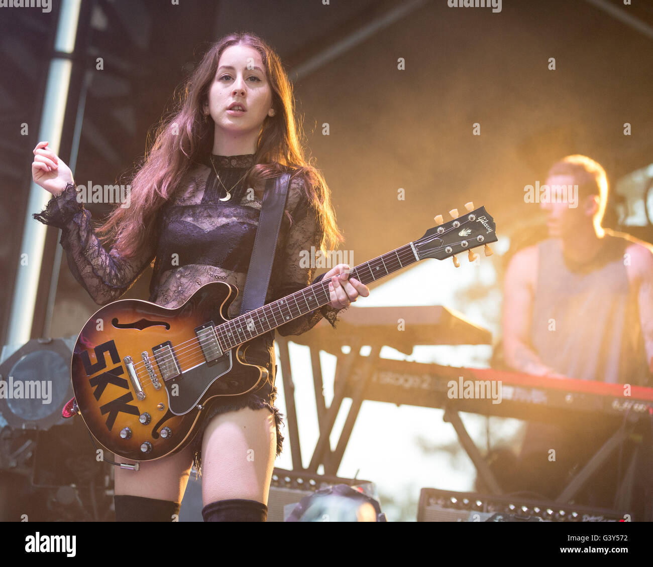 Oshkosh, Wisconsin, USA. 11th June, 2016. Musician DANIELLE HAIM of ...