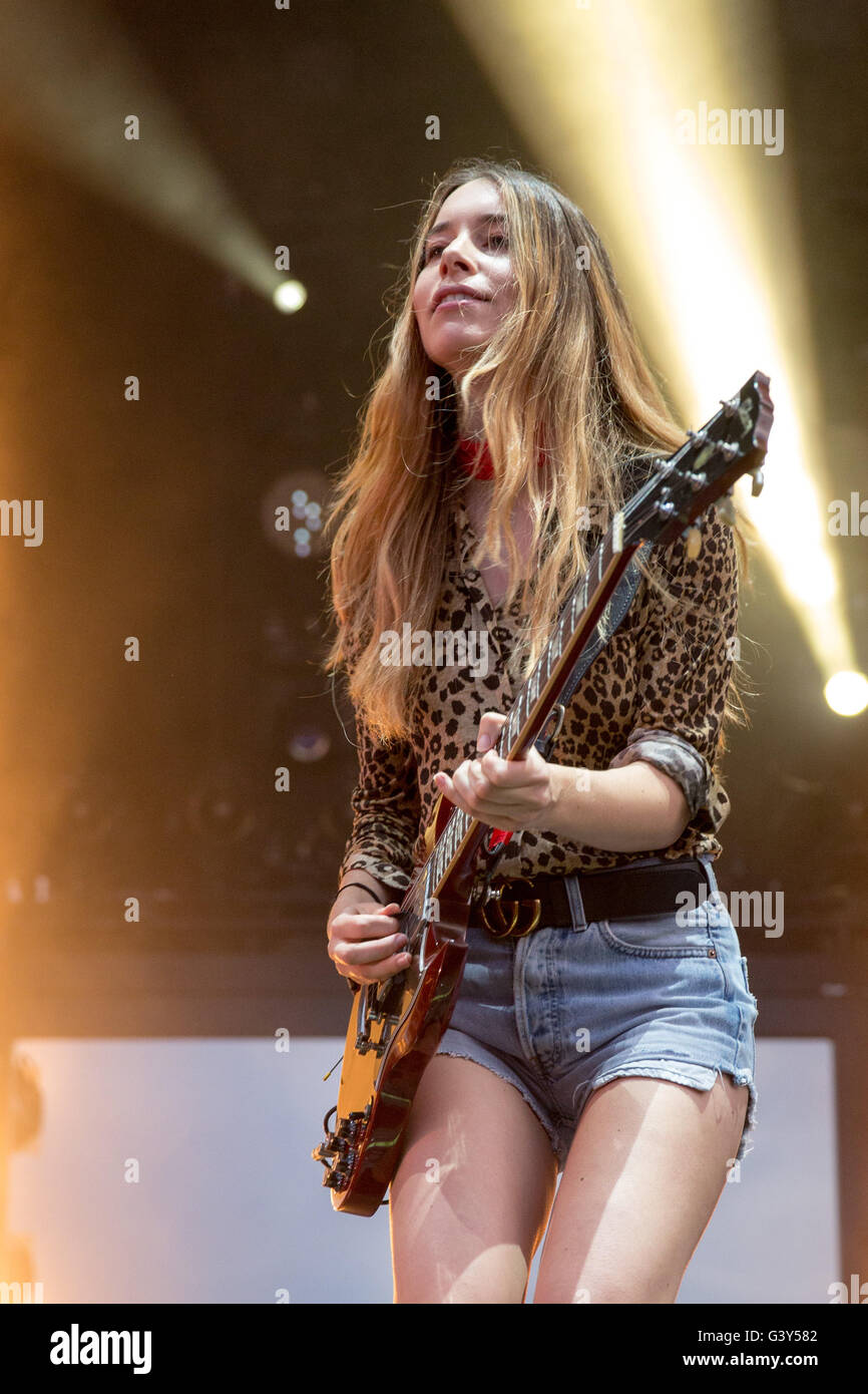 Oshkosh, Wisconsin, USA. 11th June, 2016. Musician ALANA HAIM of Haim ...