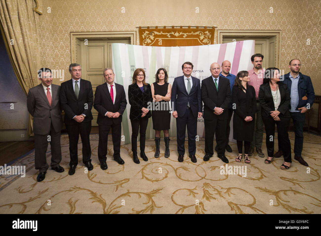 Presentation scenario hi-res stock photography and images - Alamy