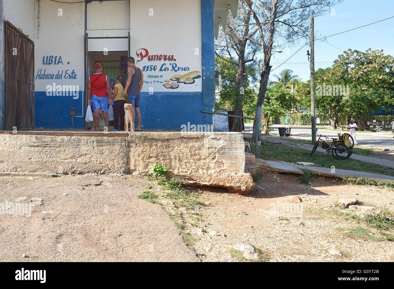 Alamar, Alamar, Cuba. 11th May, 2016. Daily Life as seen in street ...