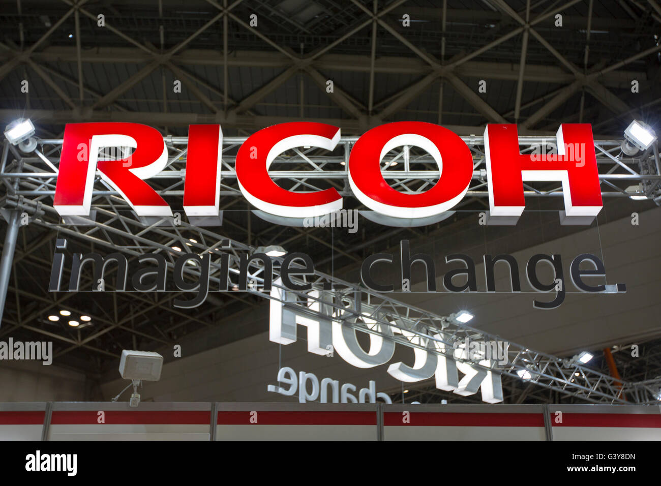 Ricoh logo hi-res stock photography and images - Alamy