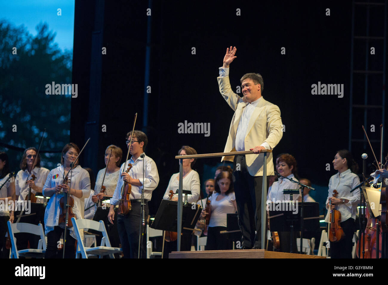 Alan gilbert hi-res stock photography and images - Alamy