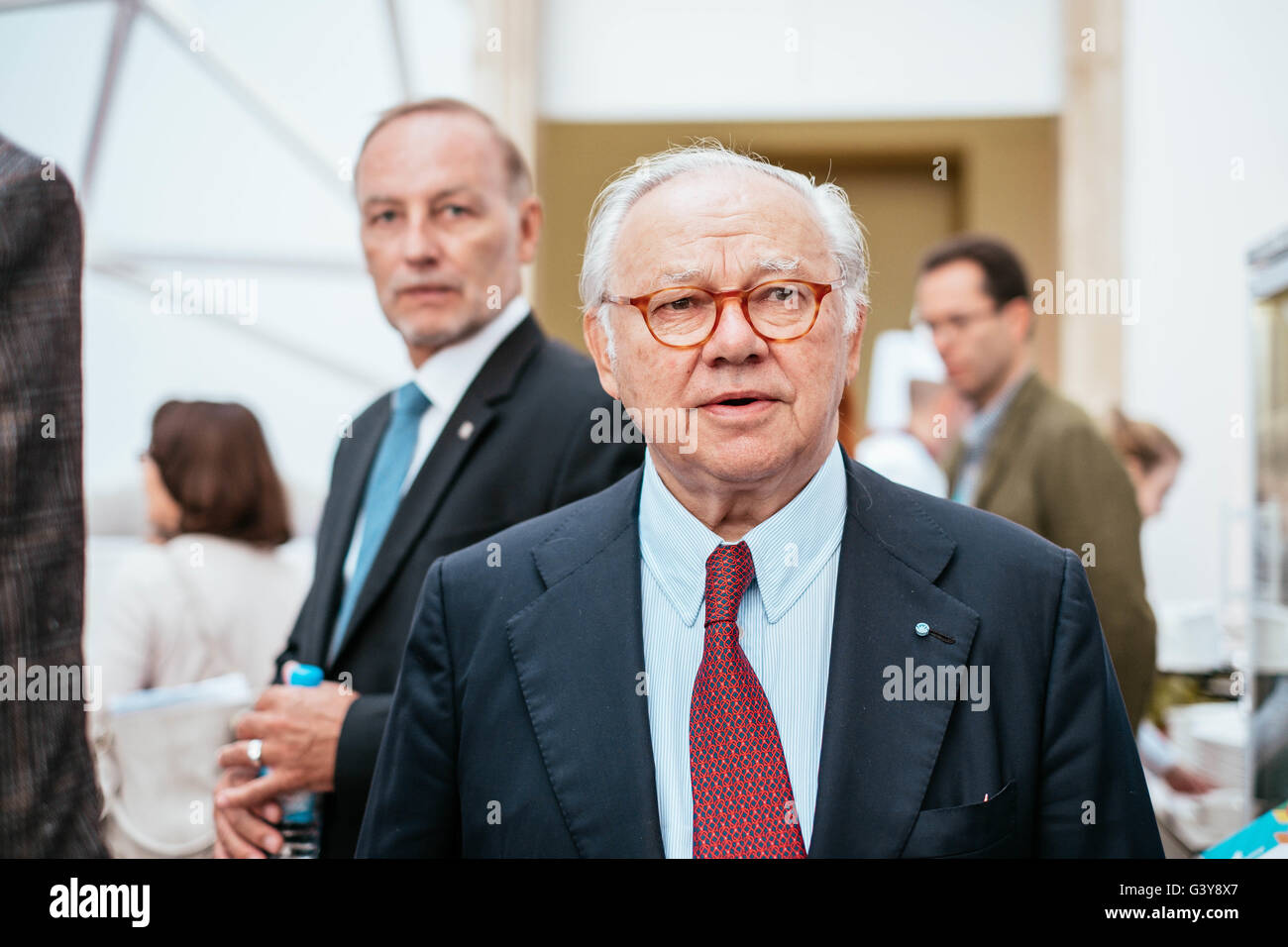 Robert hubert portrait hi-res stock photography and images - Alamy
