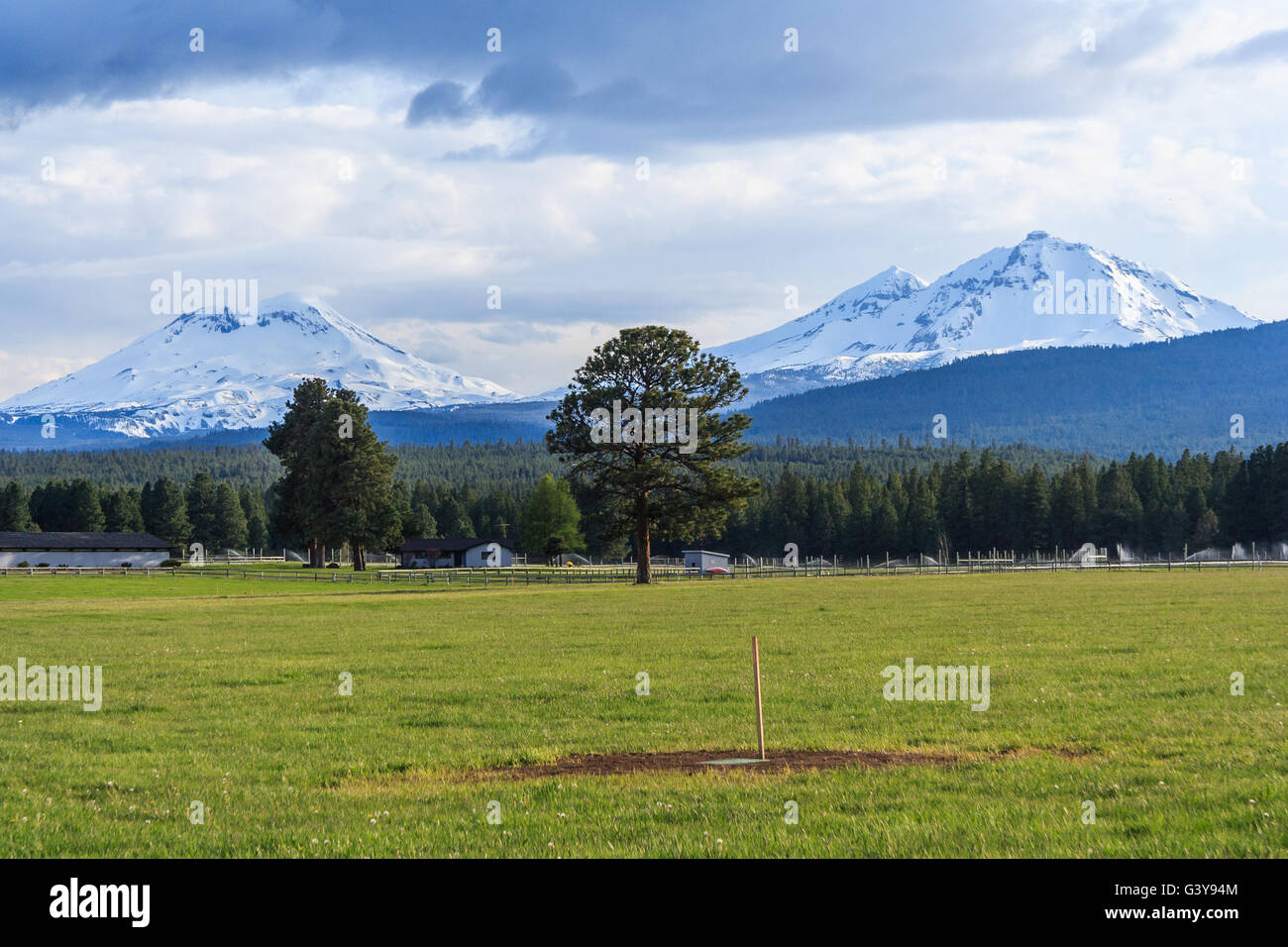 Country side view and farm land at Oregon, USA Stock Photo - Alamy