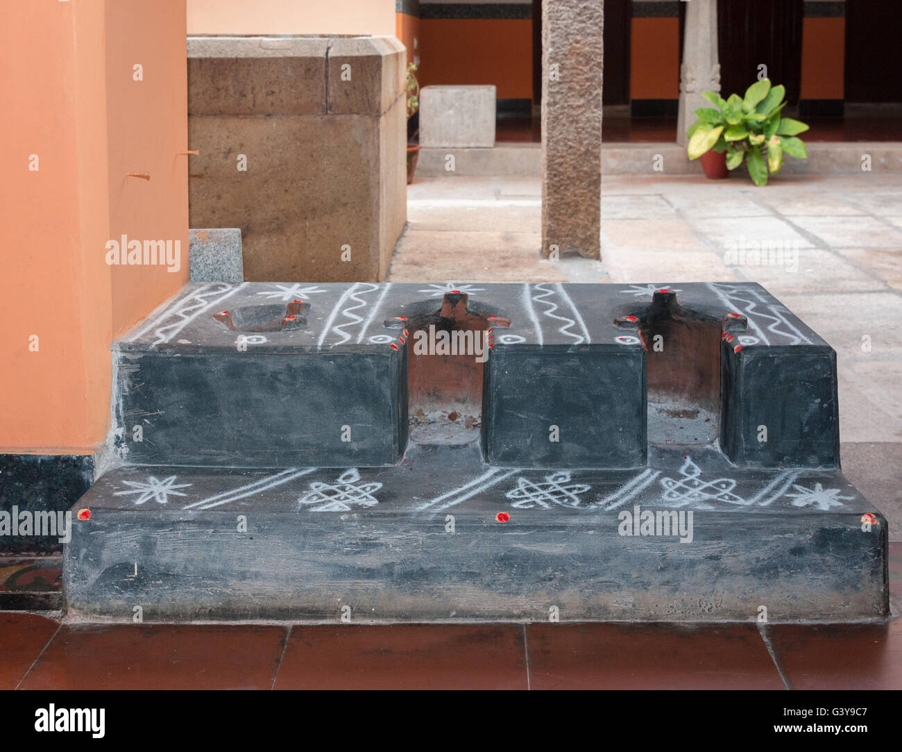 Wood and coal kitchen stove Stock Photo - Alamy