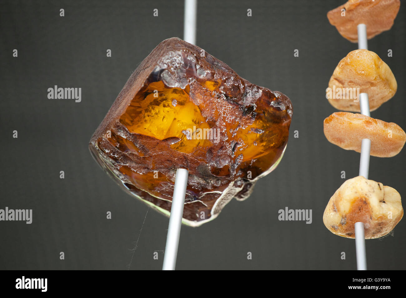Amber jewelry hi-res stock photography and images - Alamy