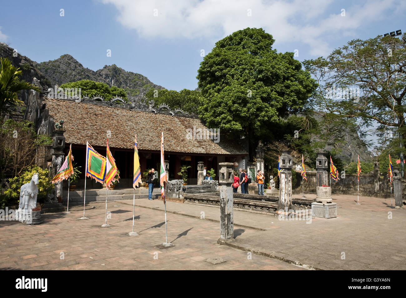 Indigenous vietnamese temple hi-res stock photography and images - Alamy