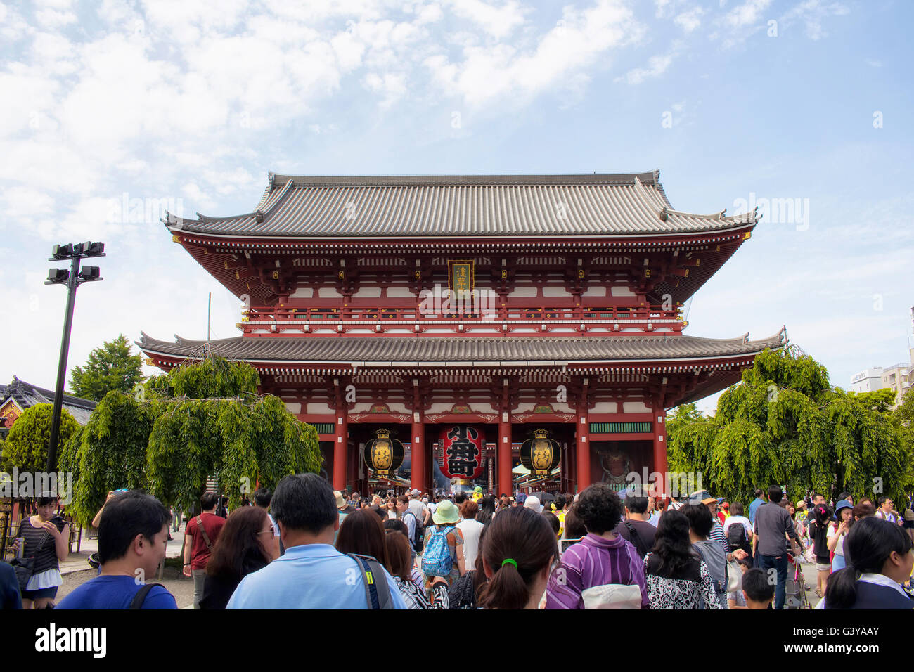 TOKYO - MAY, 2016: People visit Senso-ji shrine in Asakusa on May 29 ...