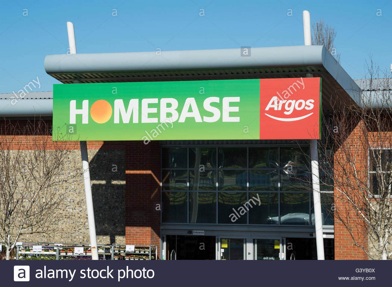 Canopy Structure In The Entrance High Resolution Stock Photography and ...