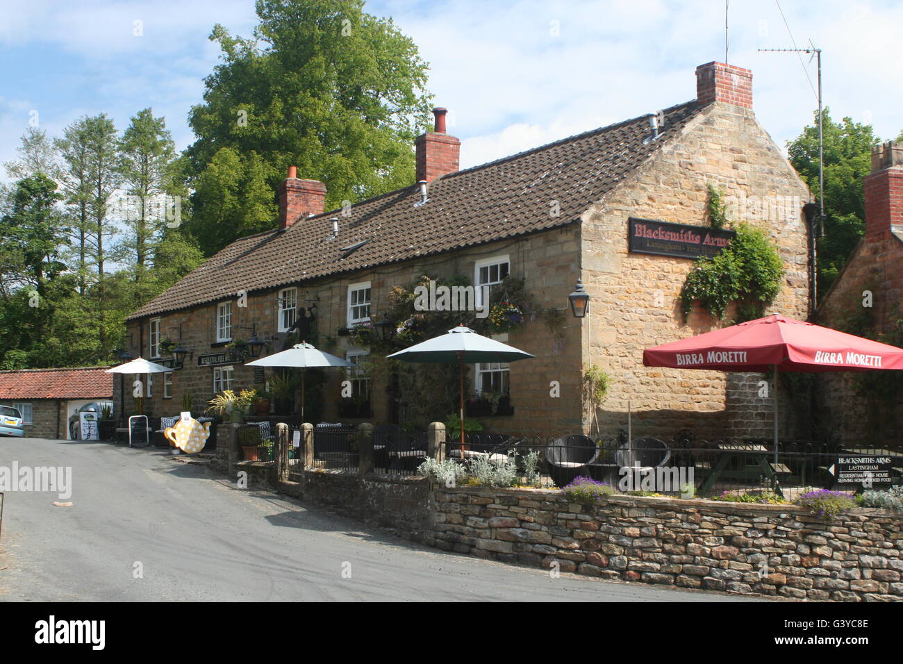 The Blacksmith's Arms Lastingham Stock Photo - Alamy