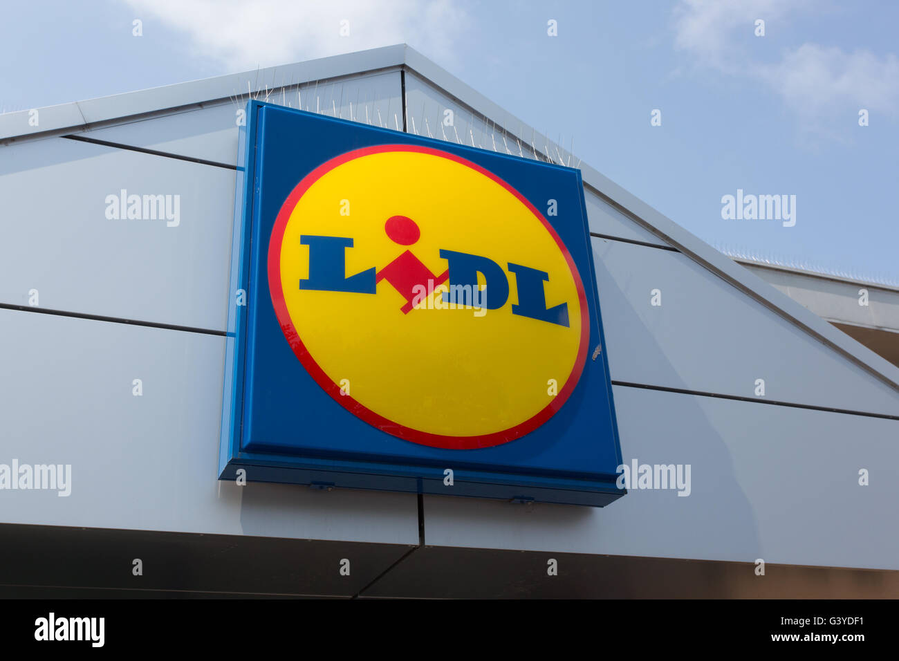 Lidl Sign High Resolution Stock Photography and Images - Alamy