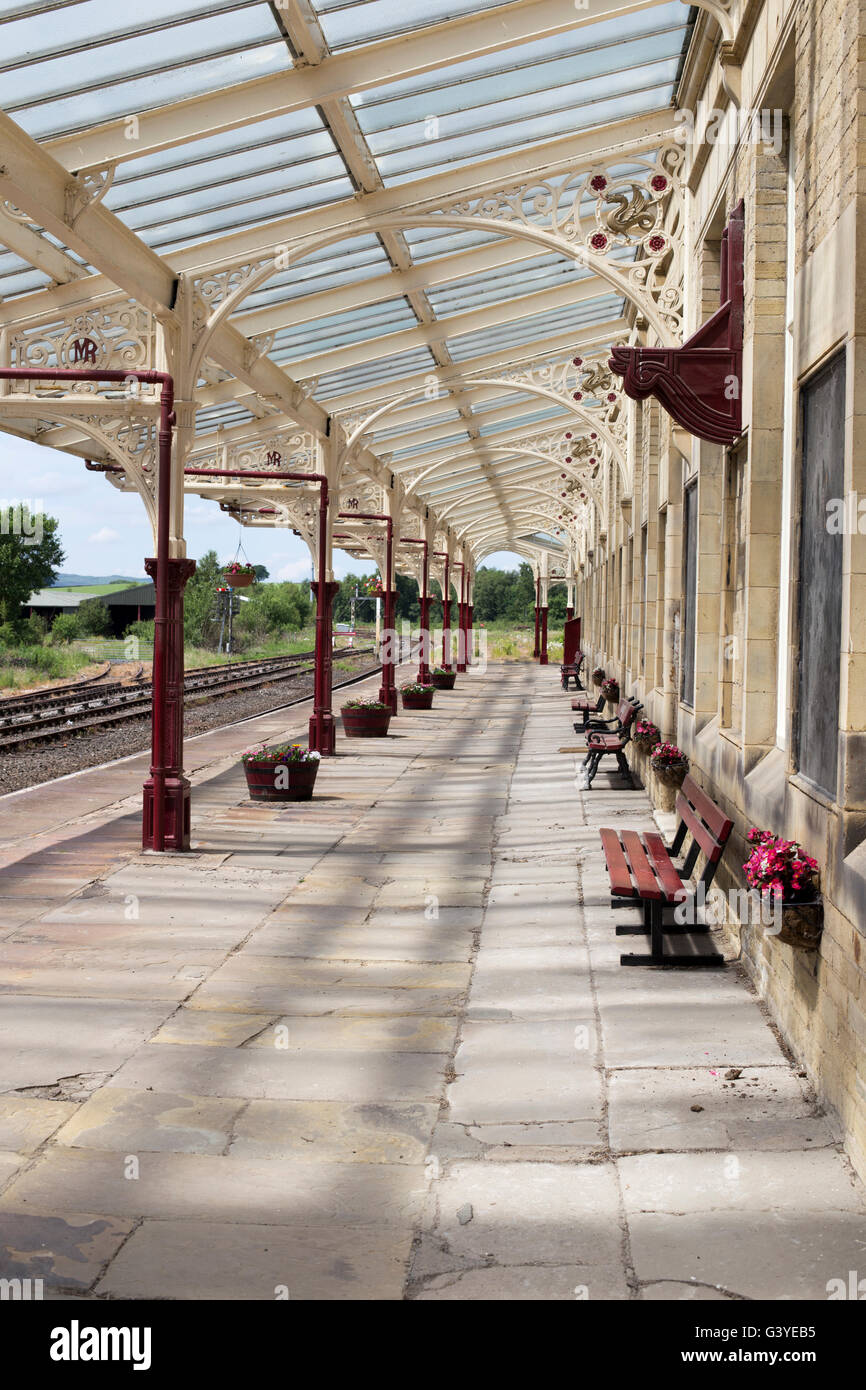 Platform at Hellifield railway station in North Yorkshire, England ...