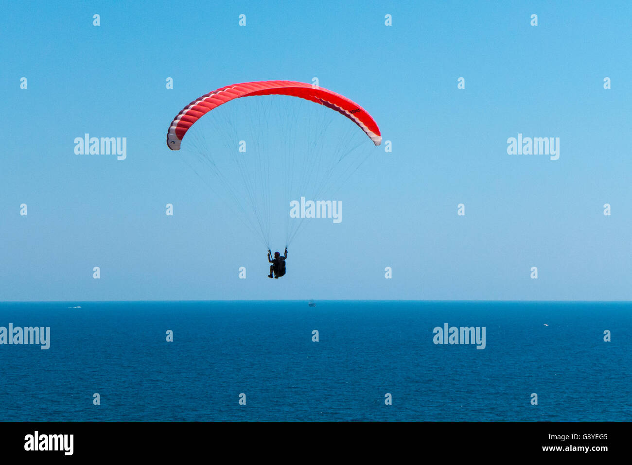 Ocean gliders hi-res stock photography and images - Alamy