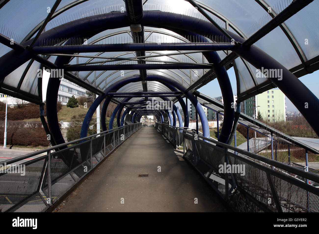 Steel and glass bridge for pedestrians crossing Stock Photo - Alamy