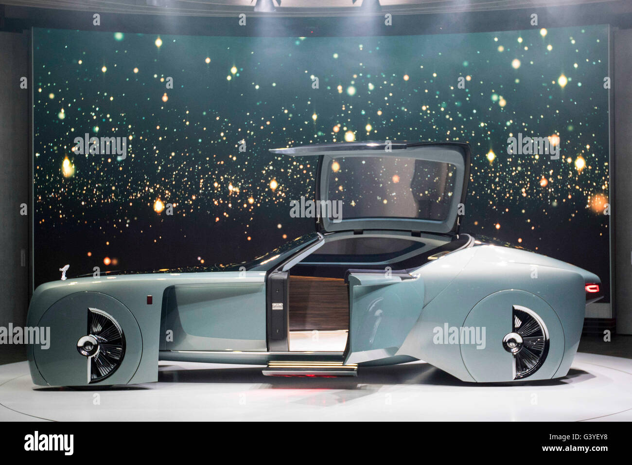 Rolls Royce Next 100