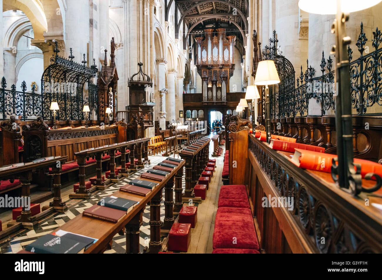 Interior college chapel oxford university hi-res stock photography and ...
