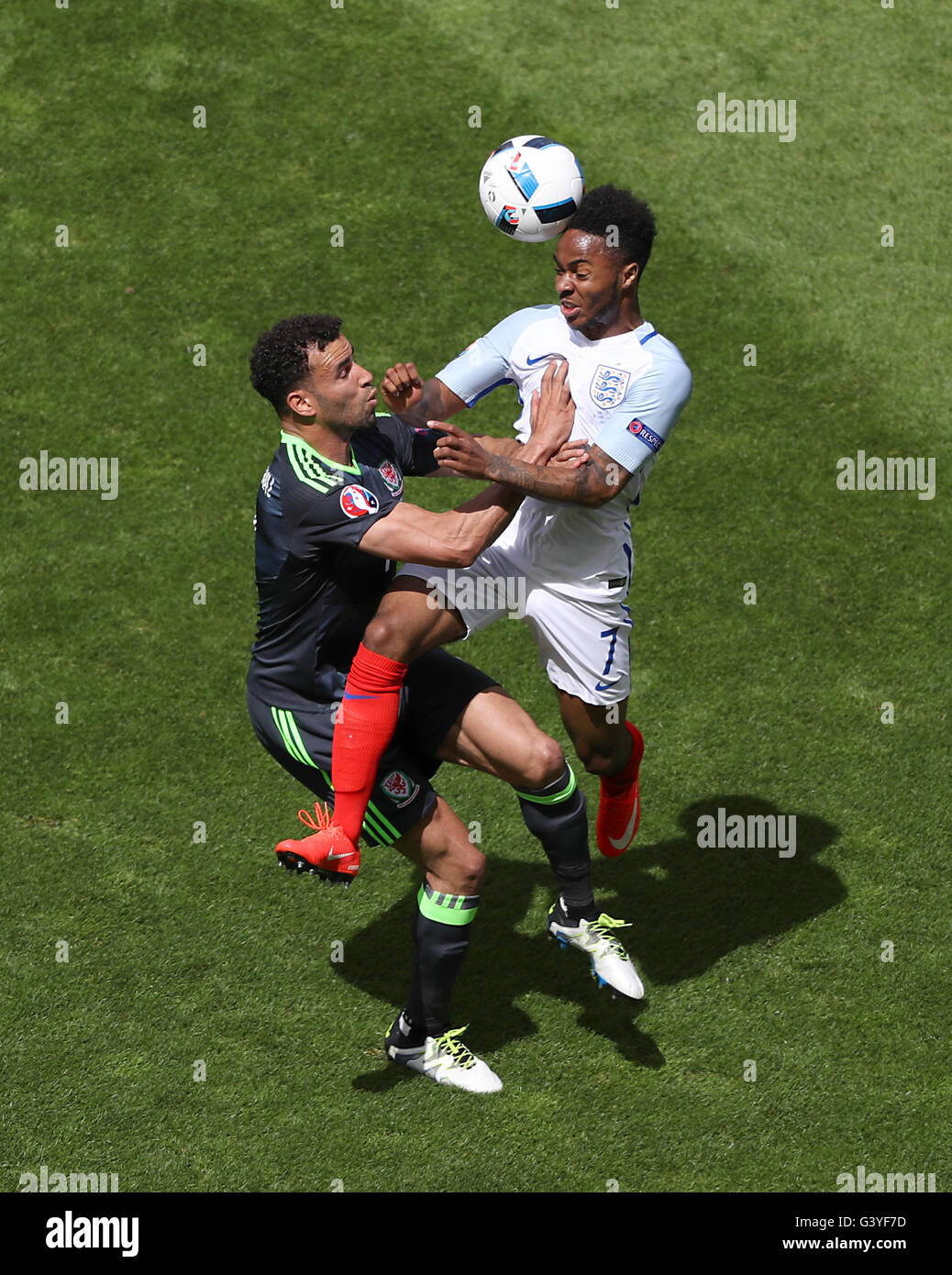 Wales' Hal Robson-Kanu (left) and England's Raheem Sterling (right ...