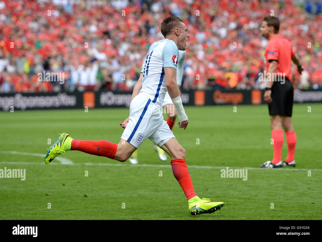England's Jamie Vardy celebrates scoring his side's first goal of the ...