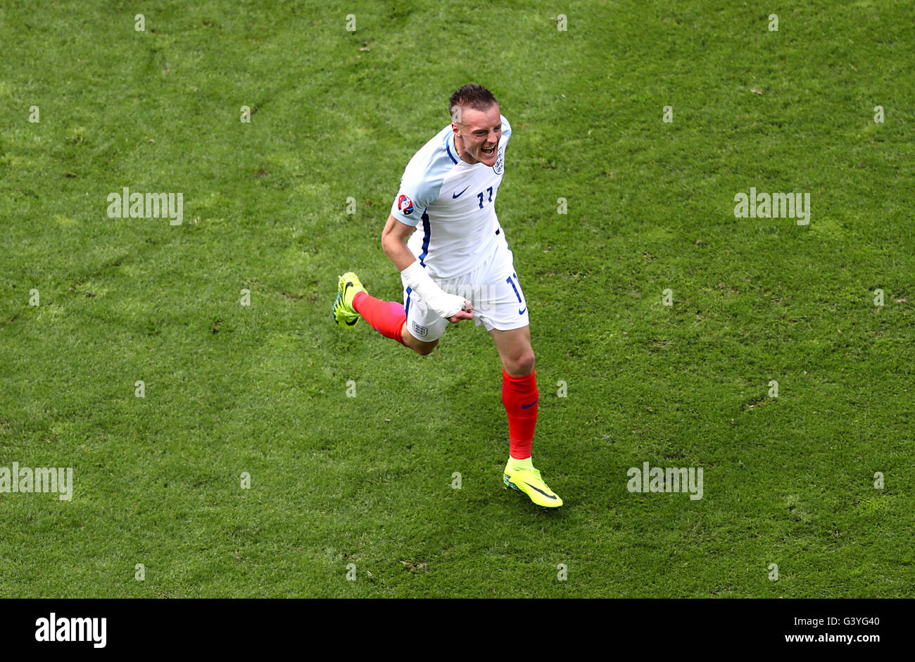 Jamie vardy 2016 goal hi-res stock photography and images - Alamy