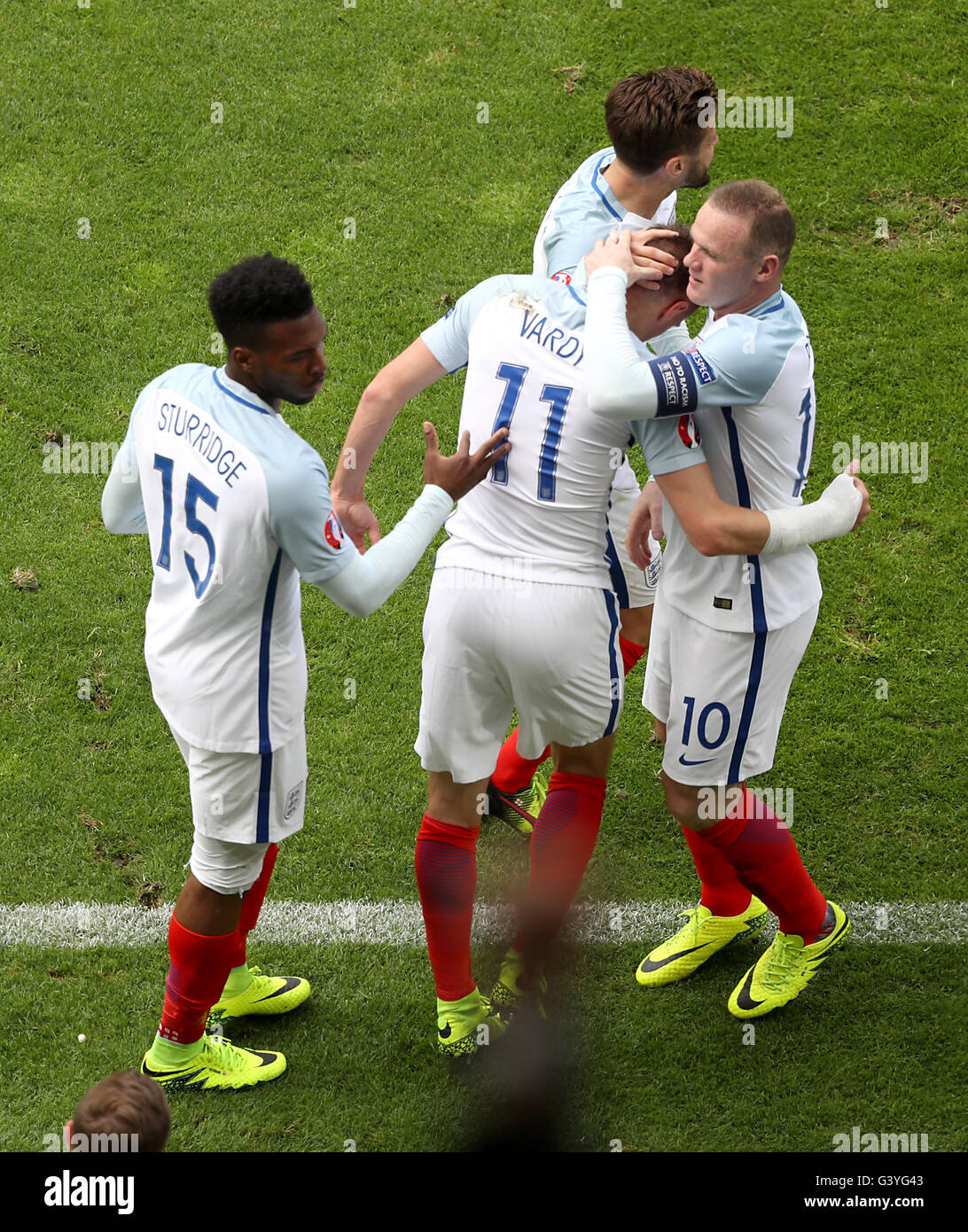 Jamie vardy 2016 goal hi-res stock photography and images - Alamy