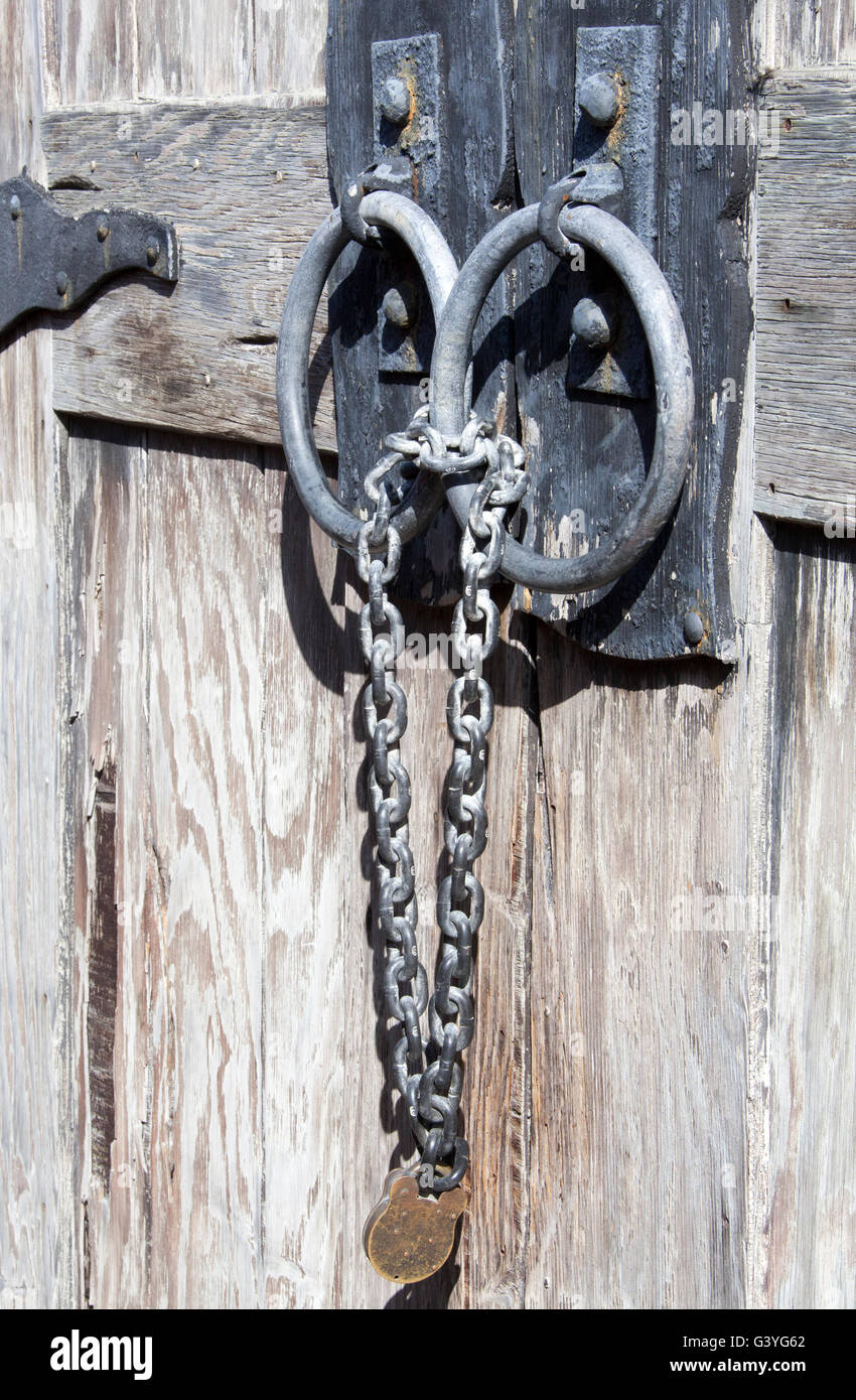 Building lock gates historic hi-res stock photography and images - Alamy