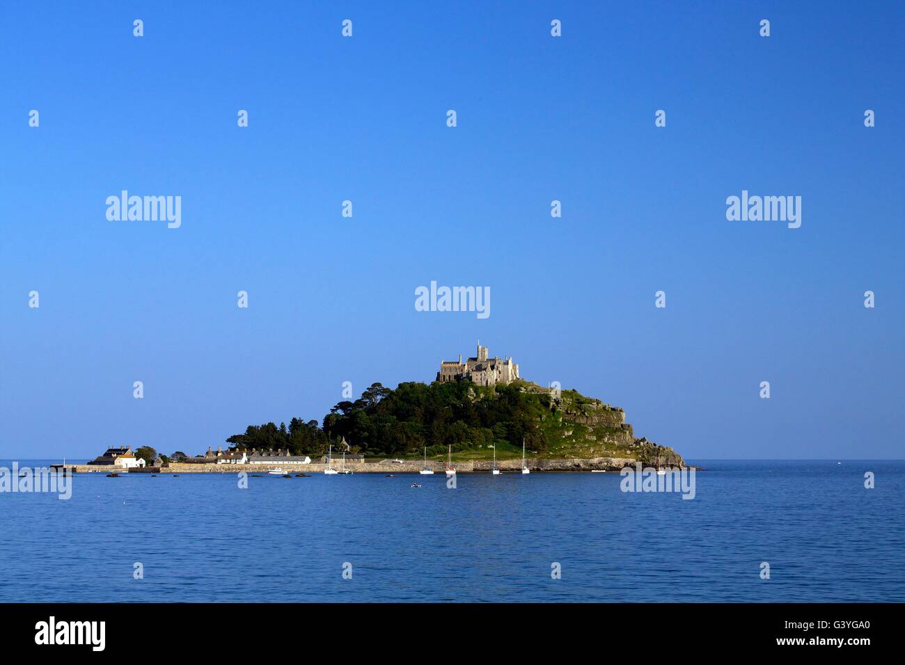 English mount hi-res stock photography and images - Alamy